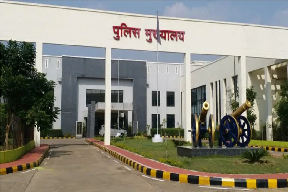 पुलिस मुख्यालय से DGP ने 30 पुलिस अधिकारियों का किया स्थानांतरण, देखिए सूची - CG Bhaskar