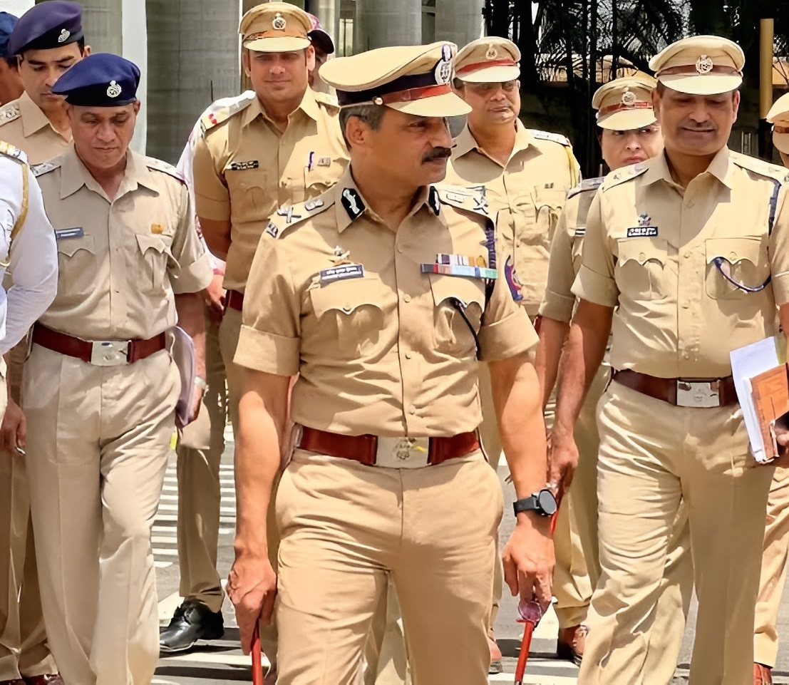 Indore Police Viral Reel ; इंदौर की पुलिस लाइन में ‘शो-ऑफ’ बनी मुसीबत ...