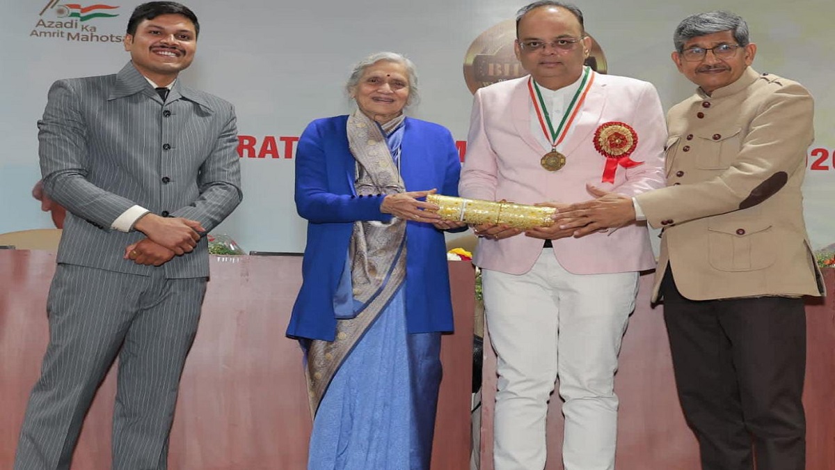 Social Service Award Delhi : दुर्ग के मनीष पारख का दिल्ली में हुआ ...